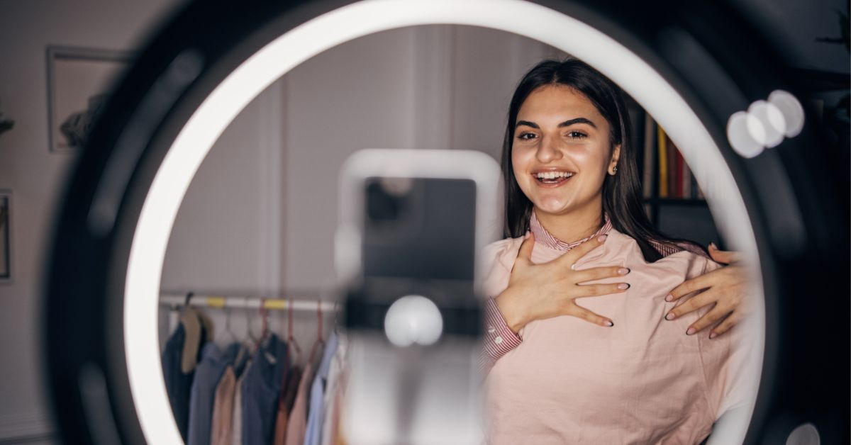 Live Selling Techniques for Fashion Influencers | Blog - Wahool